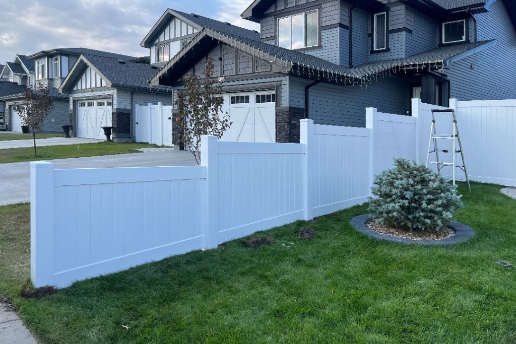 Vinyl Fencing in Martensville - Element Fencing